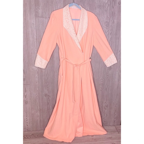 Vanity Fair | Intimates & Sleepwear | Vintage Vanity Fair Pink And Lace ...